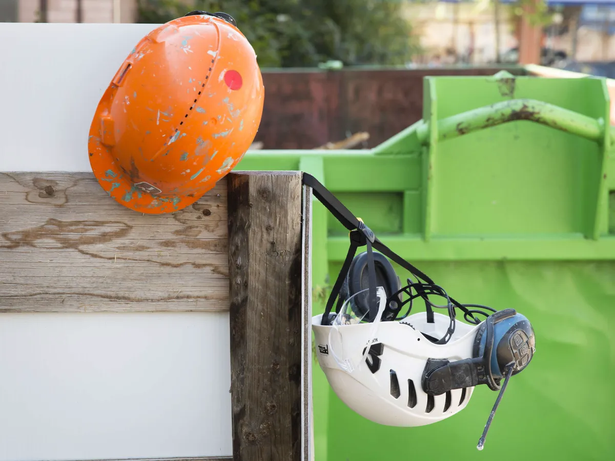 Betonielementti putosi työntekijän jalalle turkulaisella työmaalla ...