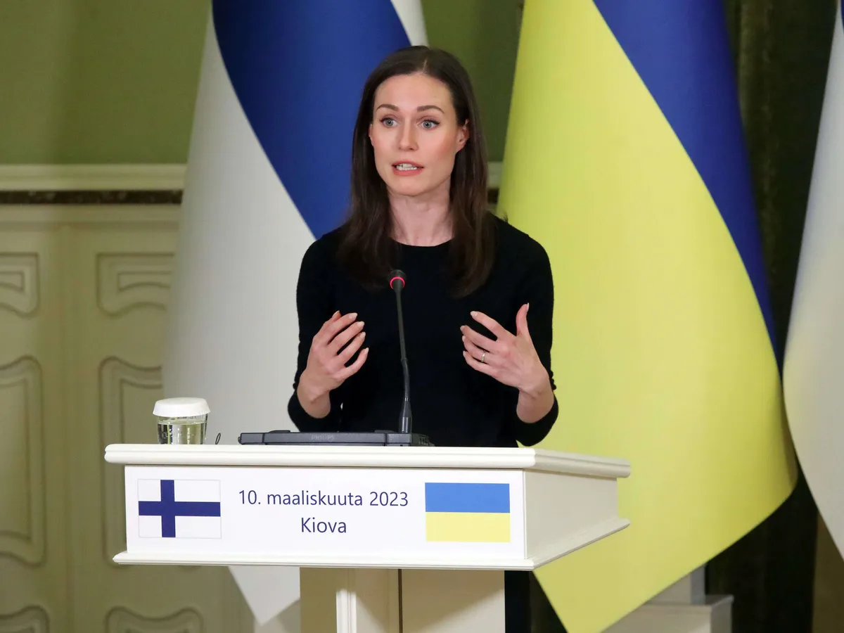 Marinia syytetään sooloilusta Hornet-kommenteissa – Professori ...