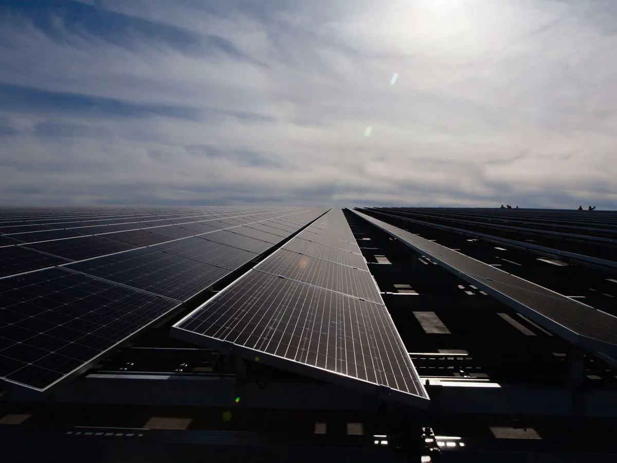 Aurinkovoima vetää investointeja puoleensa – Puhtaan energian ...