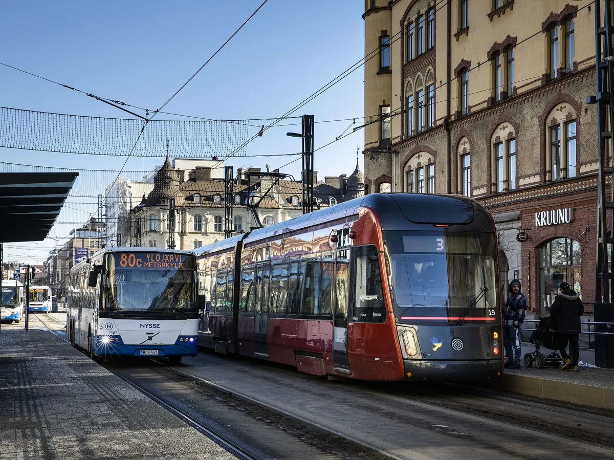 Näin ammattiliittojen lakkojuna iskee ihmisten arkeen – "Se menee läpi ...