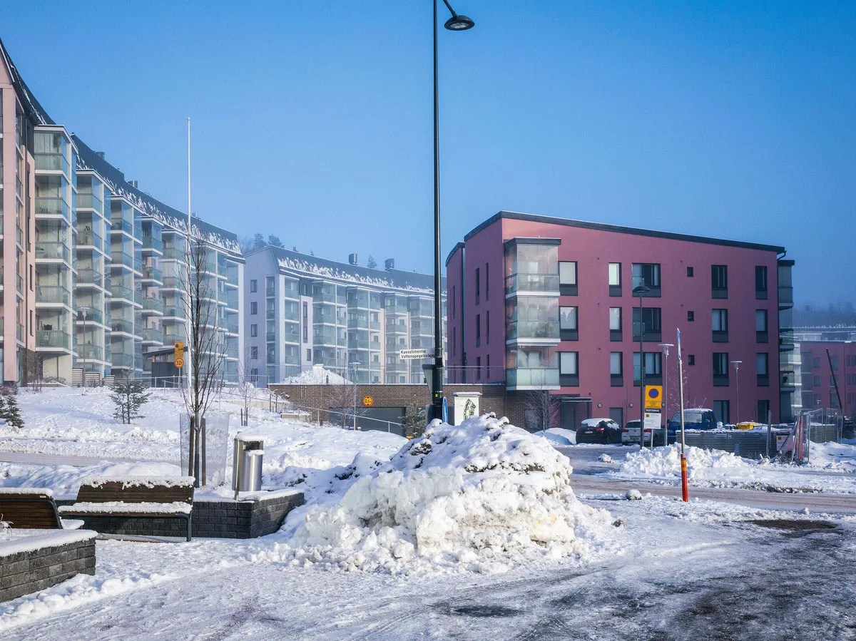Asuntokauppa ei vedä, mutta uusien asuntojen hinta ei silti laske ...