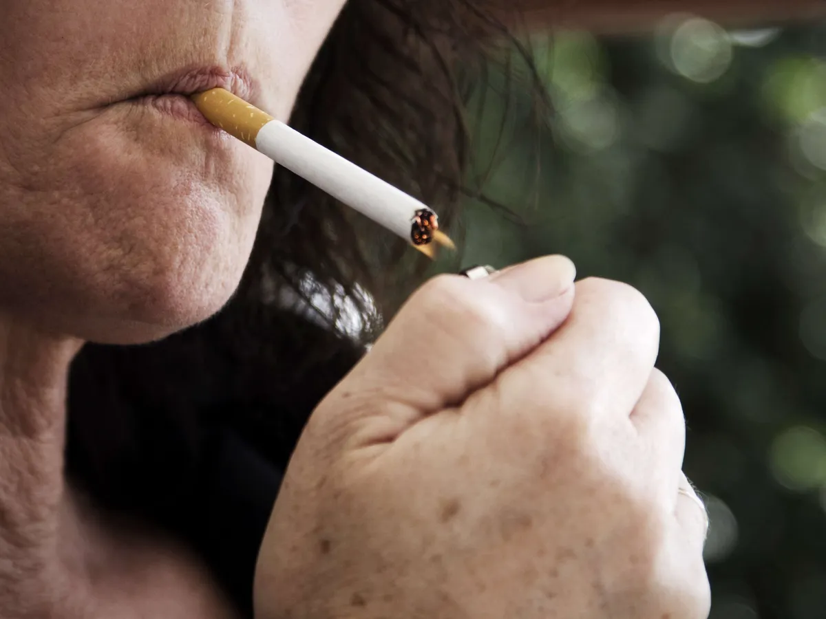 Tupakointi ja ylipaino nopeuttavat eniten biologista vanhenemista ...