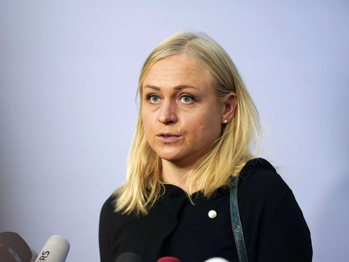 Elina Valtonen kommentoi Israelilta hankittavaa ”Daavidin linkoa ...