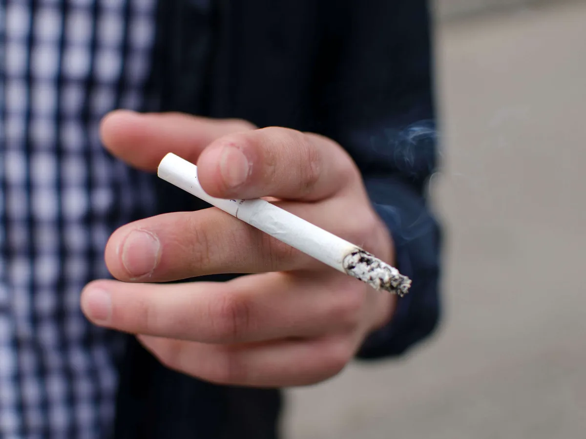 14 euron tupakka-aski ja työttömyysturva leikkuriin – Tällainen on ...