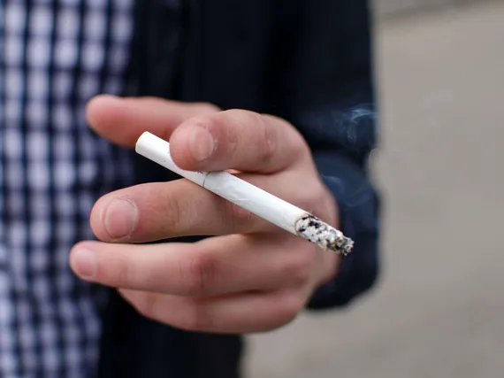 14 euron tupakka-aski ja työttömyysturva leikkuriin – Tällainen on ...