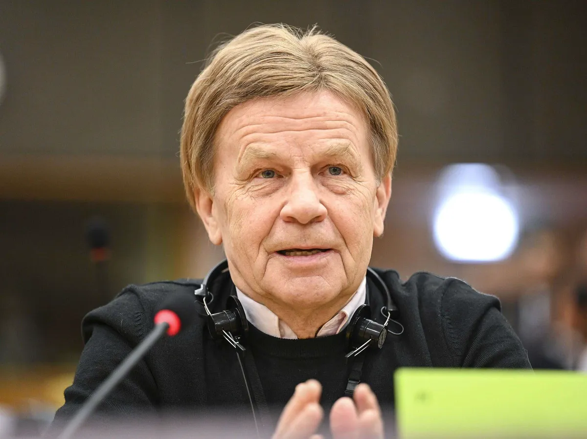 Mauri Pekkarinen jättää politiikan | Kauppalehti