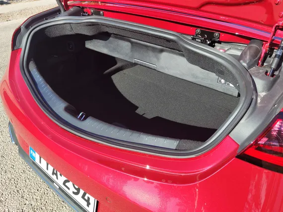 Onko Suomessa mitään järkeä omistaa avoautoa? Mercedes CLE otti ... Onko Suomessa mitään järkeä omistaa avoautoa? Mercedes CLE otti ...