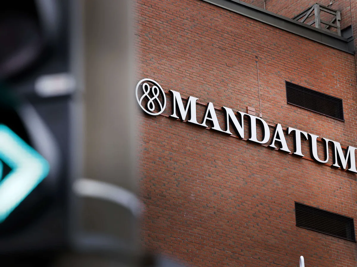 Mandatum palkkaa Ruotsin jättimäisen eläkerahaston ex-johtajan ...