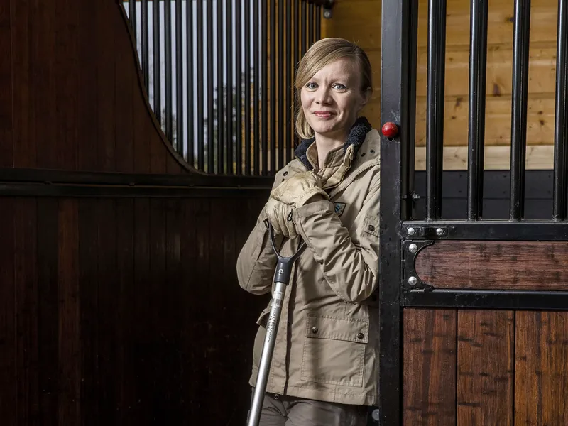 ”Unelmiinsa ei kannata hirttäytyä”: Hevostilan ostaminen oli johtajalle ...