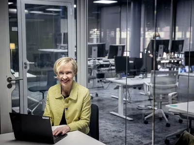 ”Se oli hyppy syvään päähän” – Bisnesjohtaja Sara Mella joutui keskelle ...